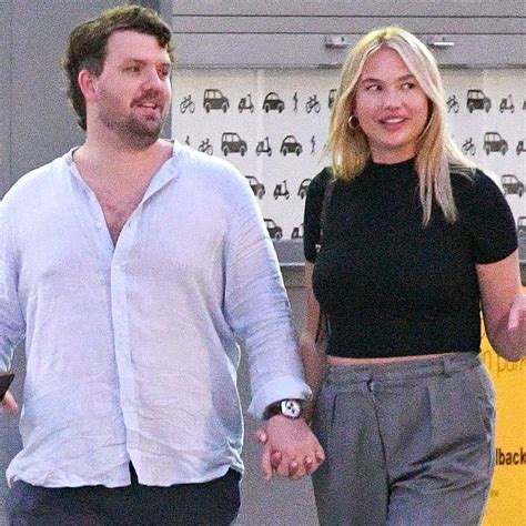 Taylor Swifts Brother Austin Swift Holds Hands With Model Sydney Ness In New York