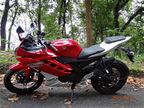 Yamaha R15 V2 Photos – Sunset Red