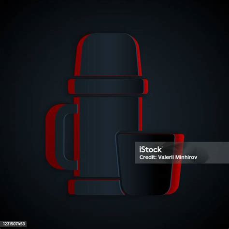 종이 는 검은 색 배경에 격리 된 보온병 용기와 컵 아이콘을 잘라 열 플라스크 아이콘입니다 캠핑 및 하이킹 장비 종이 아트 스타일입니다 벡터 일러스트레이션 0명에 대한 스톡