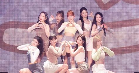 니쥬 9월 일본 첫 스타디움 라이브 개최 도쿄 공연 성료