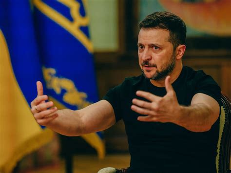 Удары по территории РФ Зеленский выступил с заявлением Цензор НЕТ