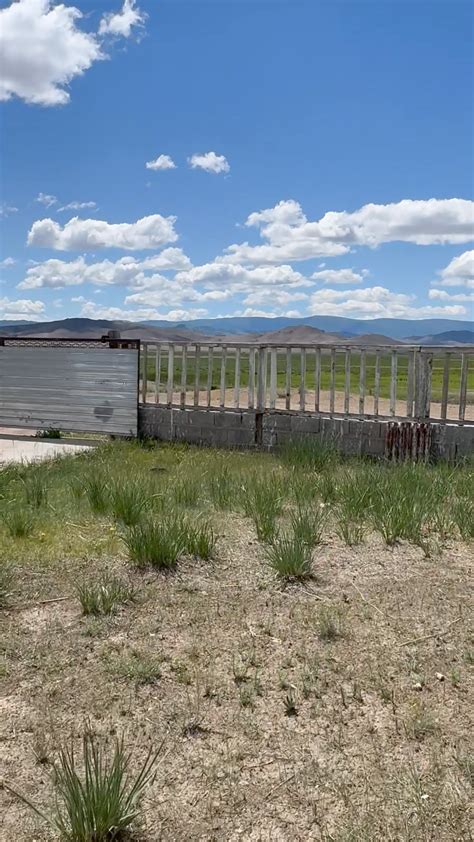 Энх амгалан хаанandЭрлэг номун хаан Хатгалд хөгшин ижий дээрээ ирж өрөмтэй талх идэнгээ инээлдэх