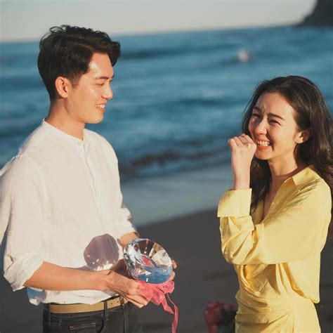 麥明詩盛勁為公佈婚訊 公開互相求婚場面超感動！