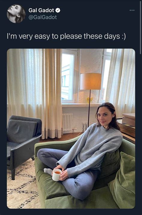 Gal Gadot 👀 Scrolller