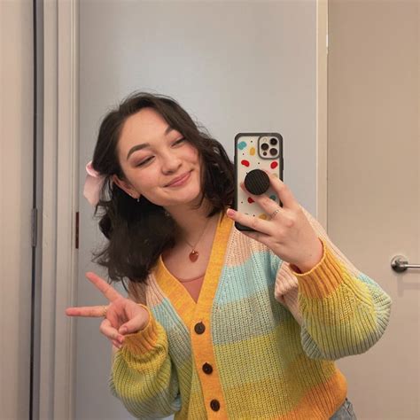 Mxmtoon Vibe Clothes Pretty People Maia