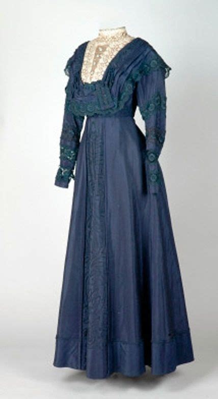 Day Dress Ca 1910 Pale Blue Wool With Pleated Bodice And High Lace
