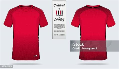 축구 유니폼 축구 용품 티셔츠 스포츠 짧은 양말 스포츠 클럽에 대 한 템플릿 디자인 축구 T셔츠를 비웃는 다 전면 및 후면 볼 축구 유니폼 블루 라벨에 플랫 축구 로고입니다