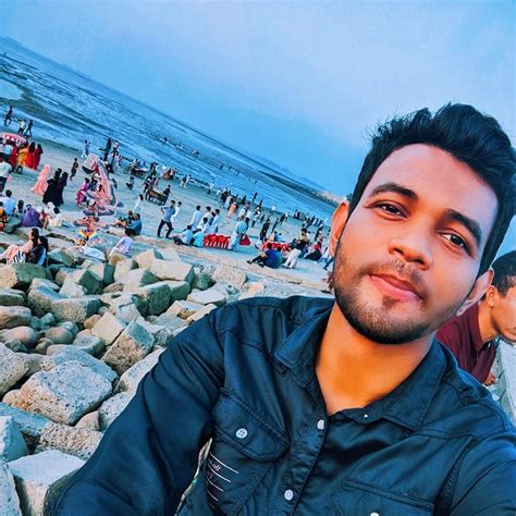 এই ২ টি কাজ কখনো করবেন না। Reels Funny Amazing Viral Video Shorts Shortvideos Highlights