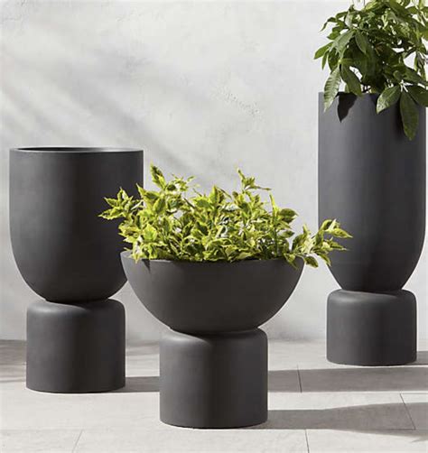 Pin By The Designer Box On Macetas Decoradas Modern Planters Outdoor