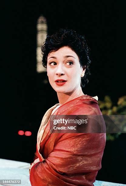 Moira Kelly West Wing Photos And Premium High Res Pictures Getty Images