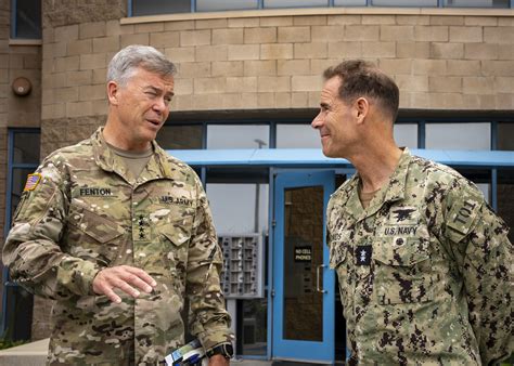 Ussocom Commander Visits Naval Special Warfare Command Validates Value