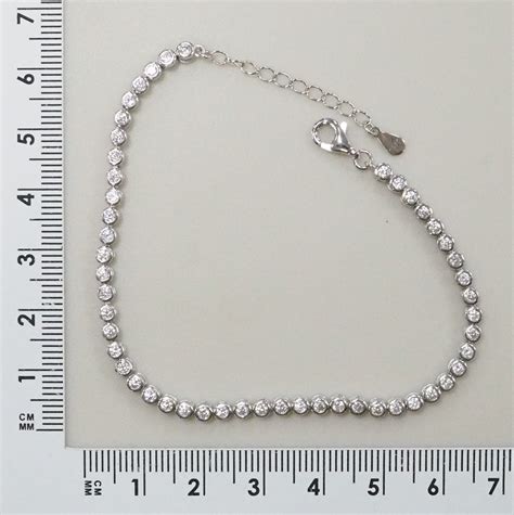 Серебряный браслет с кубическим цирконием купить в ювелирном магазине по цене 7998 руб