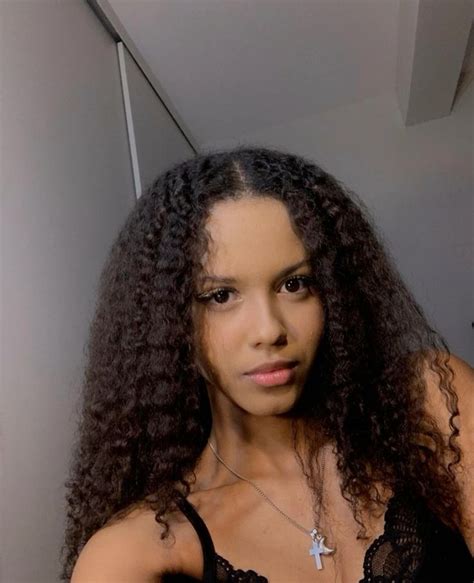 Samara Samara Pretty Black Pop Star