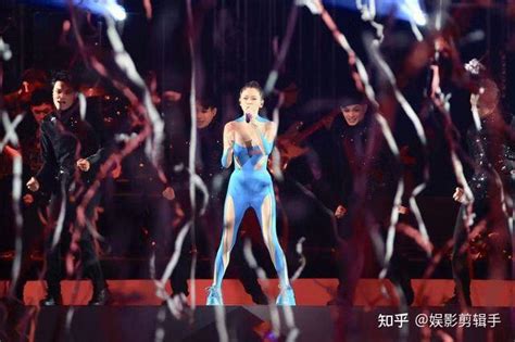 徐若瑄举办大型演唱会，复刻25年前的造型，经典双马尾燃爆全场 知乎