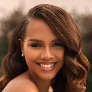 21 Year Old Models Famous Birthdays