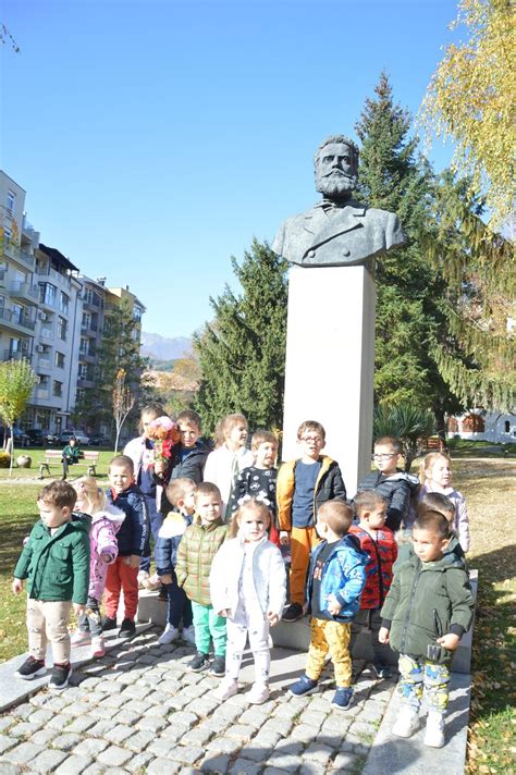 ДЕНЯТ НА НАРОДНИТЕ БУДИТЕЛИ БЕ ОТБЕЛЯЗАН В ГР ГОЦЕ ДЕЛЧЕВ Пирин Инфо