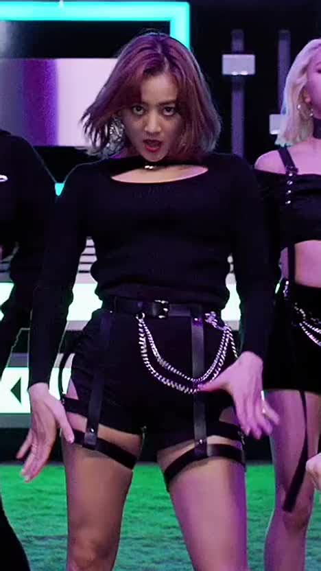 Jihyo Black Shorts Top Breakthrough Mv Scrolller