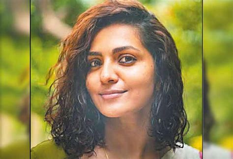 Support A Sex Offender Actress Parvathi Apologizes பாலியல் குற்றவாளிக்கு ஆதரவா மன்னிப்பு