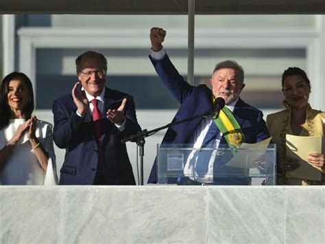 Luiz Inácio Lula Da Silva Toma Posse Para Quatro Anos Como Presidente