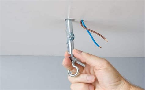 How To Install Blocking Between Trusses Beginners Guide [2025]