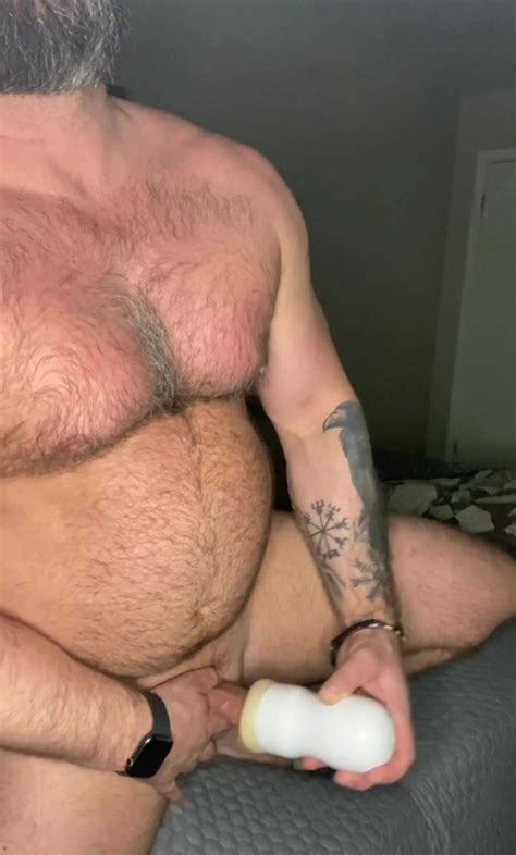 Daddy Bear Wank ThisVid