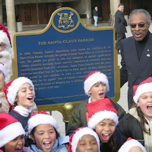 Read The Plaque The Santa Claus Parade