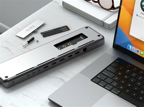 The Satechi Dual Dock Stand Boosts Your Computer Performance