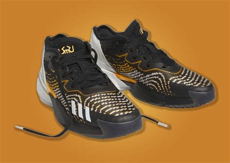 Donovan Mitchells Adidas D O N Issue Appears In A Grambling State