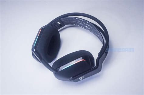 Review Logitech G733 Headset Wireless Berkualitas Gamedaim