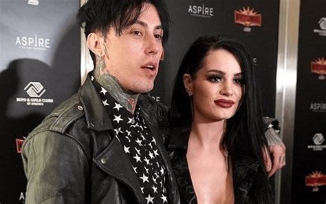 All About Ronnie Radke Wife Girlfriend Ethnicity Net Worth Pkygd
