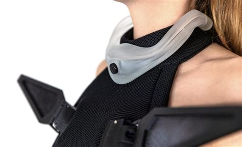 Anouk Wipprecht Creates Open Source Robotic Dress With Elegoo