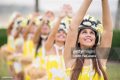 Hula Performance Photos And Premium High Res Pictures Getty Images