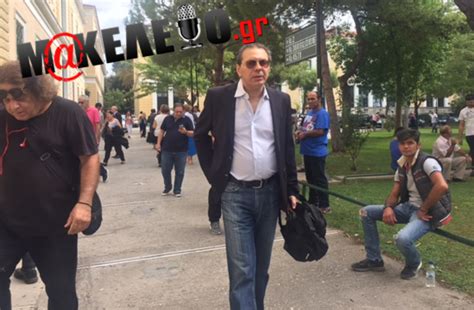 ΡΑΓΔΑΙΕΣ ΕΞΕΛΙΞΕΙΣ Ο ΣΤΕΦΑΝΟΣ ΧΙΟΣ στα ΔΙΚΑΣΤΗΡΙΑ ΚΟΥΝΑΓΕ το ΚΕΦΑΛΙ του ο ΔΙΚΑΣΤΗΣ «ΚΑΛΑ ΠΟΥ