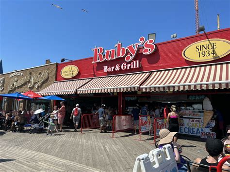 Coney Island Boardwalk The 8 Best Restaurants To Try