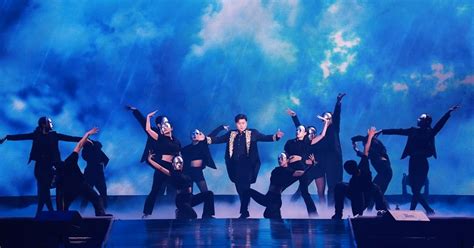 김호중 대구에서 투어 뜨거운 열기 이어가 화려한 퍼포먼스