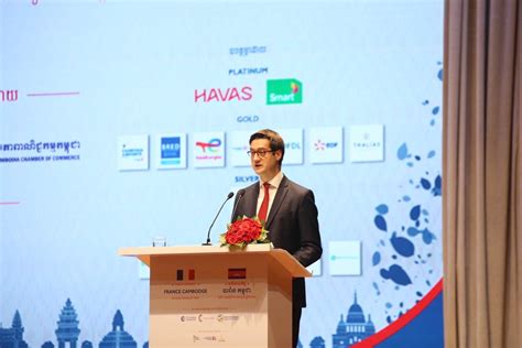 សម្តេចធិបតី ហ៊ុន ម៉ាណែត៖ វិនិយោគិនបរទេសអាចបង្កើនគម្រោងវិនិយោគ ជាមួយនឹងកម្មសិទ្ធិបរទេស ១០០