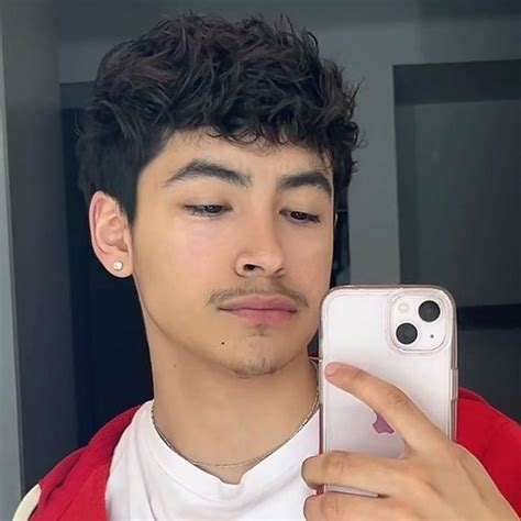 𝐒 𝐓 𝐑 𝐁 𝐎 𝐘 Xviioscar On Threads