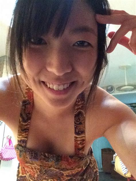 Sekushipaichi Sekushipaichi Makin Dinner Topless Cuz No Ones Home
