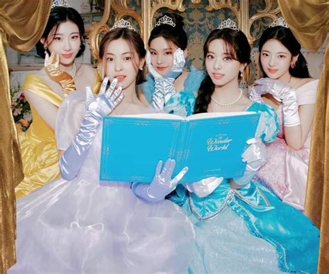 Pin By Honey Beee On Itzy Itzy Girl Group Princess