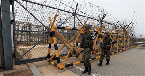 굳게 닫힌 동해선 육로 금강통문