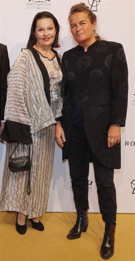 Se Billederne Jørgen Leth Var Omgivet Af Familien På Stor Aften