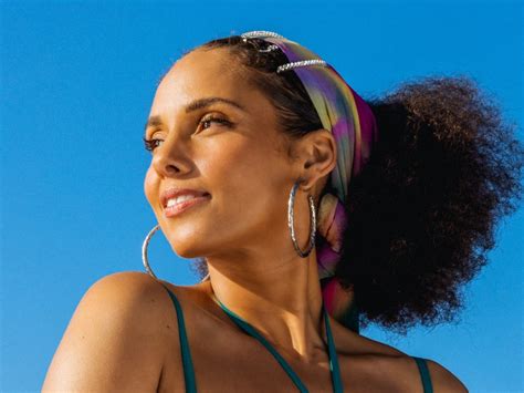 Alicia Keys Embarrasses Son With Nipple Pasties At Performance Mbare