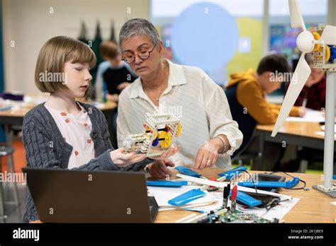 Technology Teacher Student Model Hi Res Stock Photography And Images Alamy