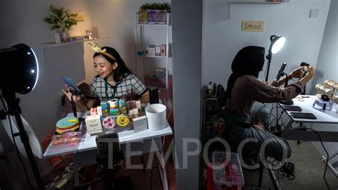 Mengintip Di Balik Layar Tren Live Shopping Tempo Co