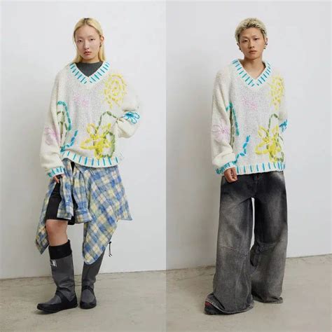 Stitched Outline Boxy Sweater