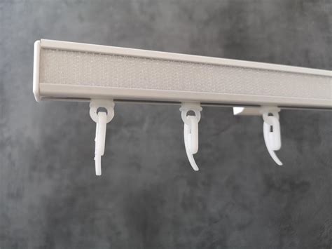 ᐉ Стельовий карниз Quadrum Aluproff одинарний алюмінієвий з липучкою 270 см • Краща ціна в Києві