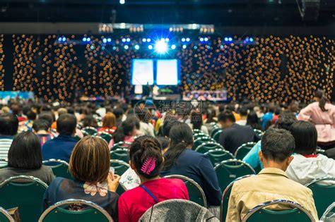 会议厅或研讨会上观众的后视图高清图片下载 正版图片505388319 摄图网