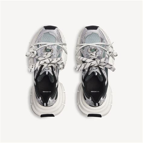 3xl Gradient Sneaker