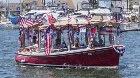 Ways To Celebrate July 4th On A Boat Guide