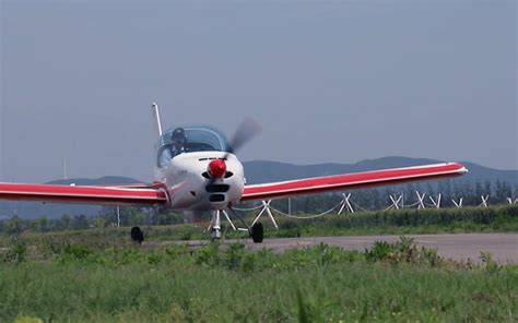 飞无人机也违法？飞行员老板：无人机、开飞机都要报备空军 蝼蚁传 蝼蚁传 哔哩哔哩视频